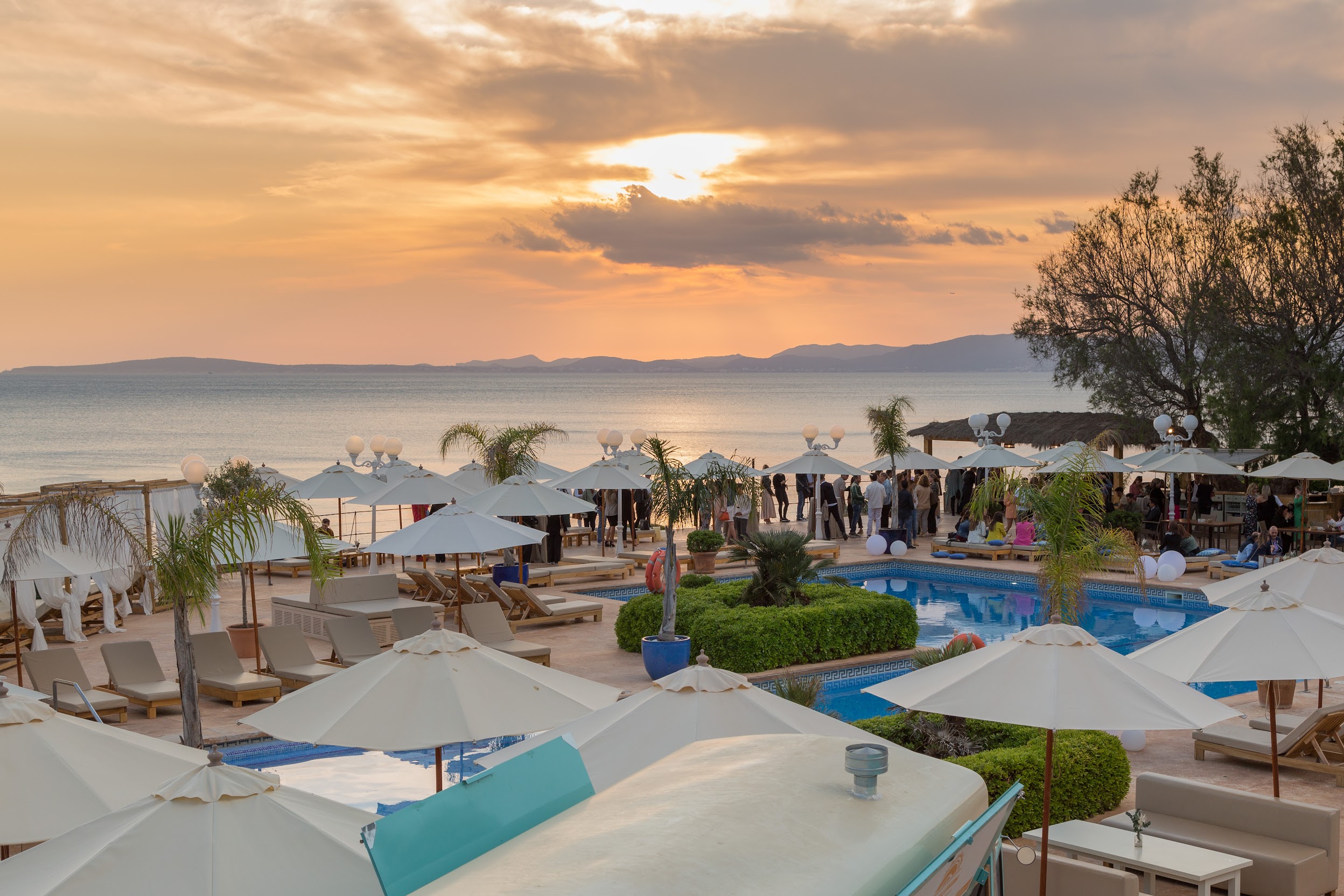 Mhares Sea Club | Tu Beach Club en Mallorca 🌊